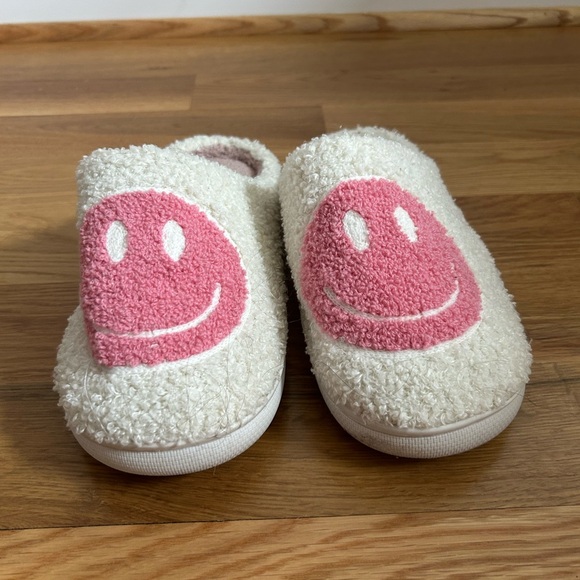 Shoes | Cozy Cream Slippers With Pink Smiley Face | Poshmark